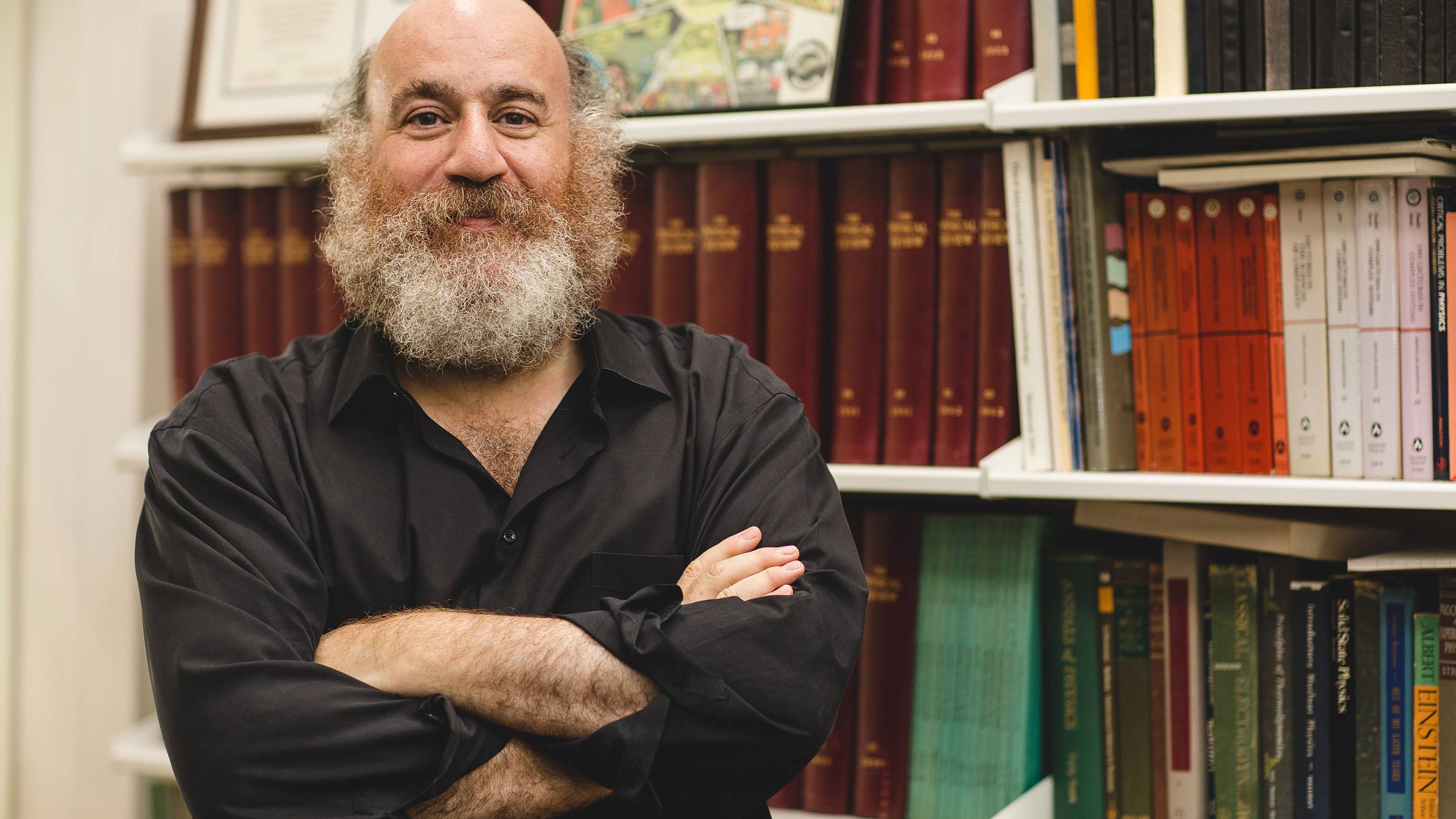 Bialek wins the APS Max Delbrück Prize in Biological Physics