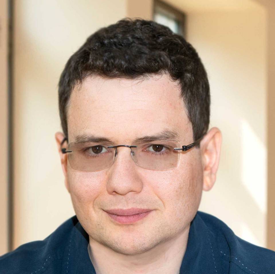 Braverman and Lieb win mathematics prizes for cross-discipline work