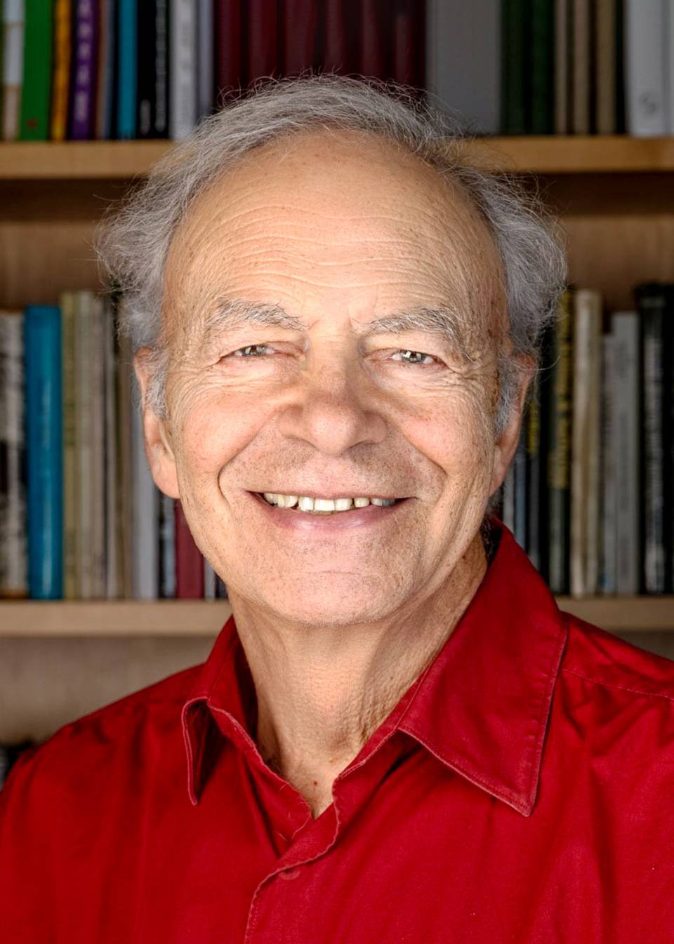 DeLue and Singer honored with Behrman Award for the humanities