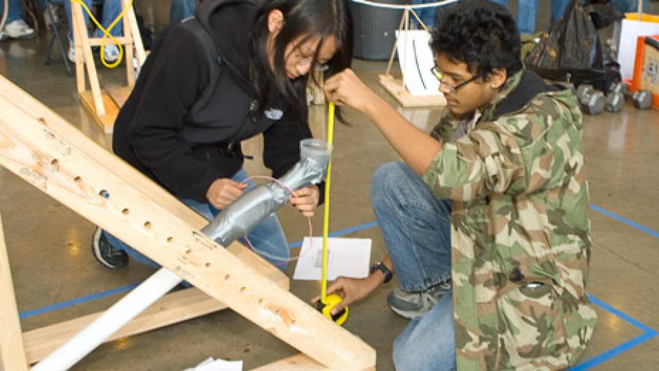 Princeton Racing Electric students design sustainable race car