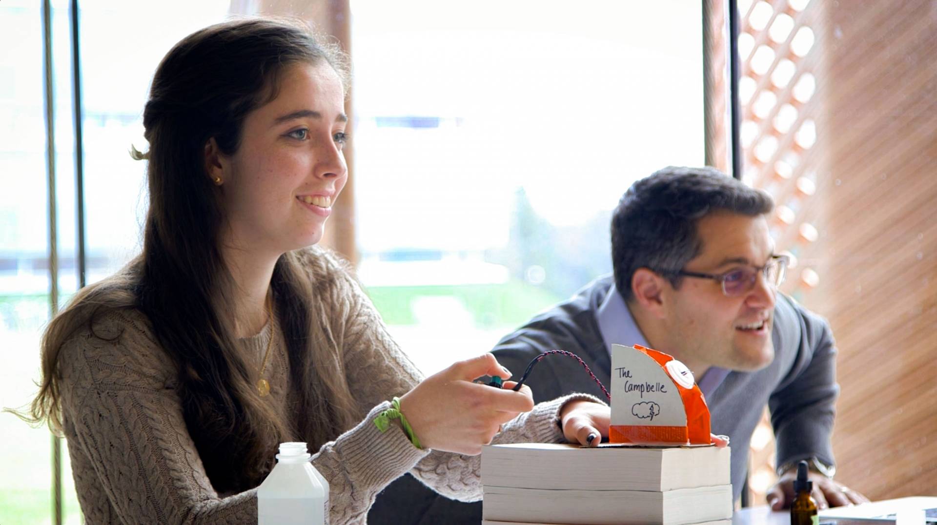 'The Science of Mythbusters': A freshman seminar