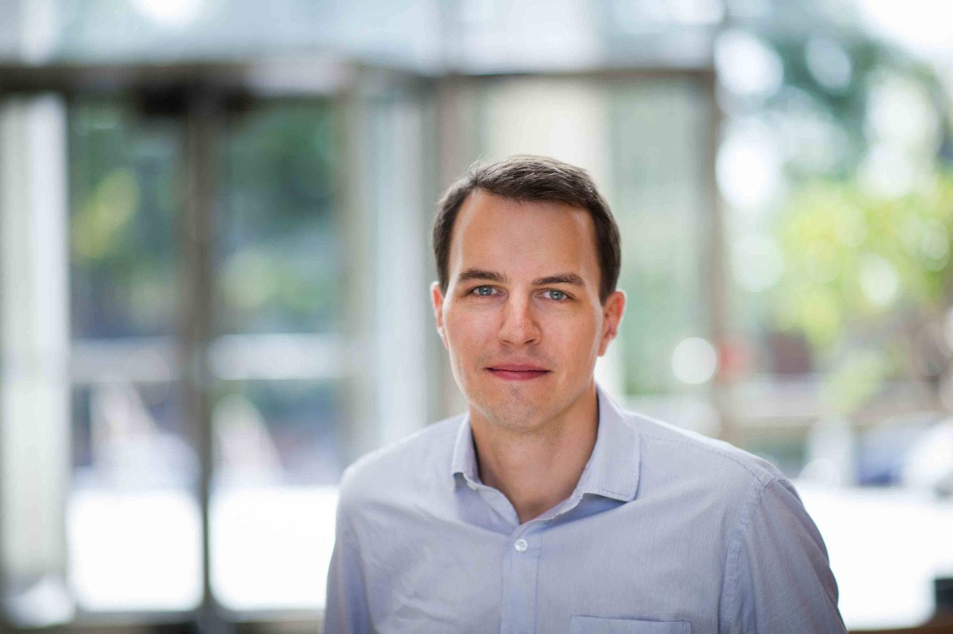 Moll receives 2017 Bernácer Prize for macroeconomics and finance