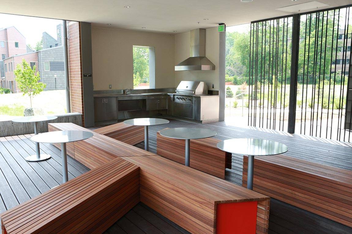 Graduate students start moving into Lakeside housing complex