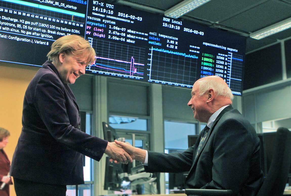 German W7-X fusion device produces first hydrogen plasma, with PPPL ...