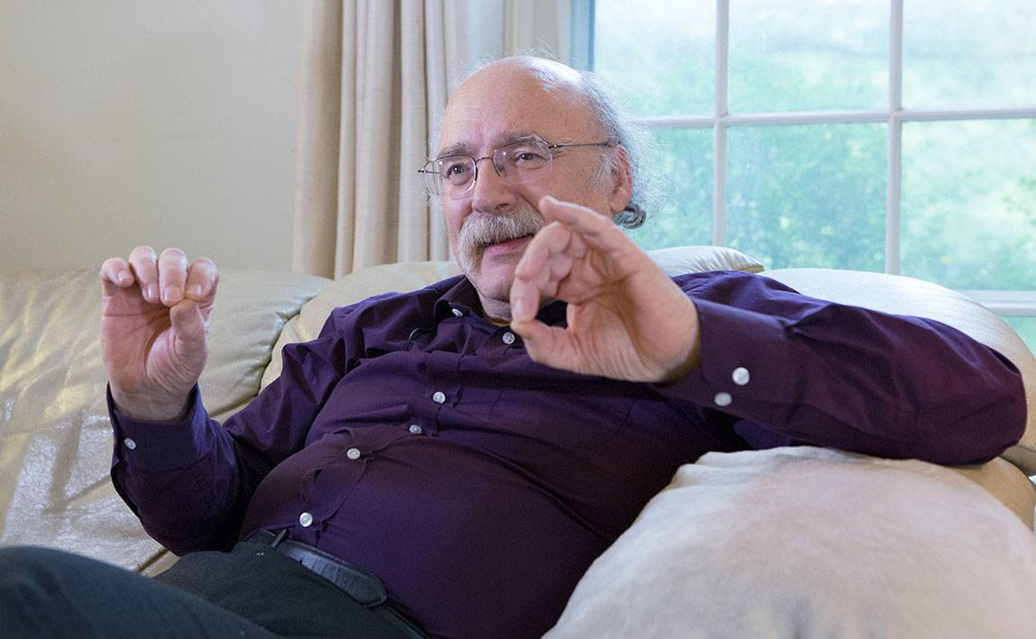 Princeton's F. Duncan Haldane receives Nobel Prize in Physics