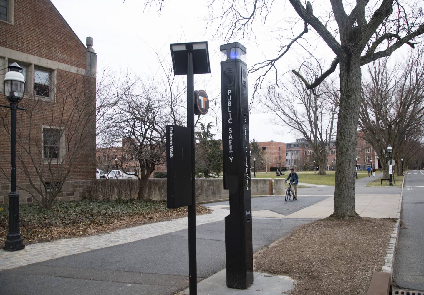Blue light towers on campus to be tested at 10 a.m. today