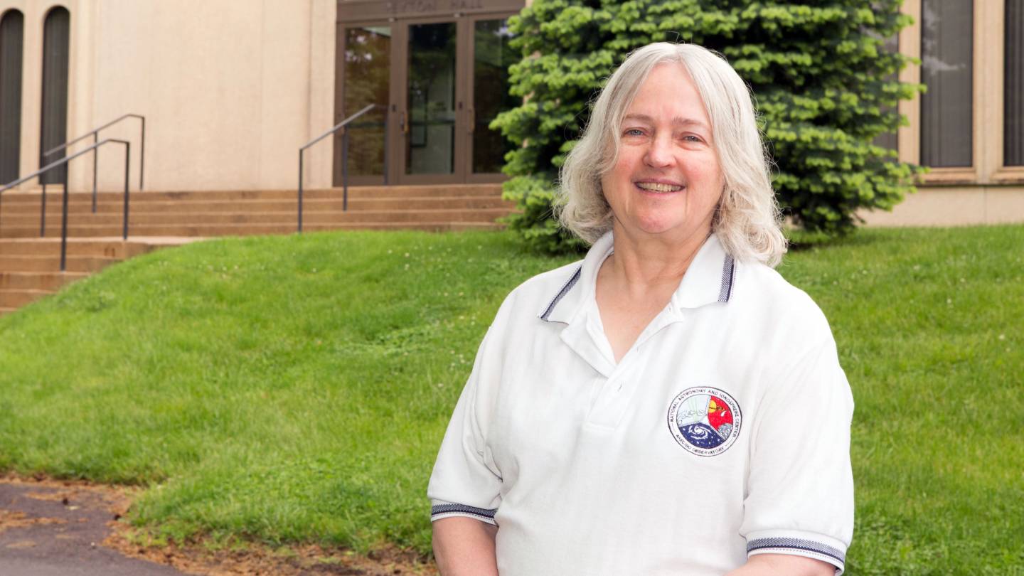 Knapp receives presidential award for STEM mentorship