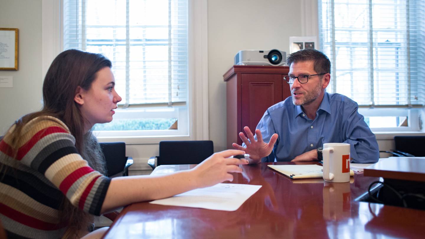 Stephens named founding director of new Program in Journalism