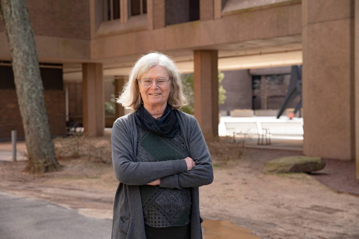 Uhlenbeck receives Abel Prize for geometric analysis