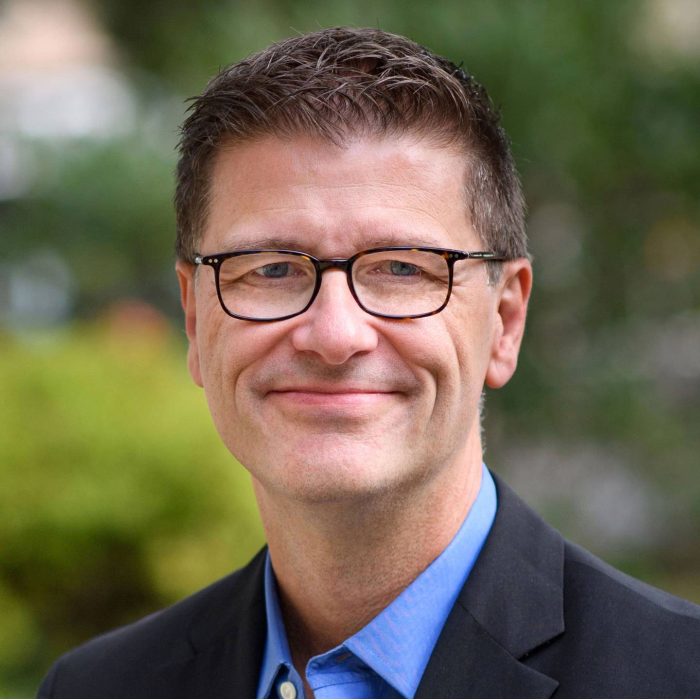 Overwhelmed by your news feed? Strategies from a Princeton course can help.