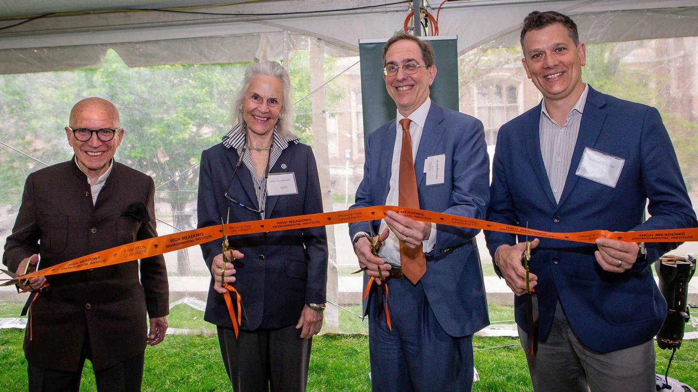 University honors Judy and Carl Ferenbach ’64 at High Meadows Environmental institute dedication