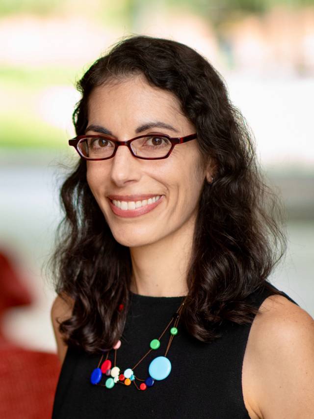 Faculty members honored for excellence in mentoring graduate students